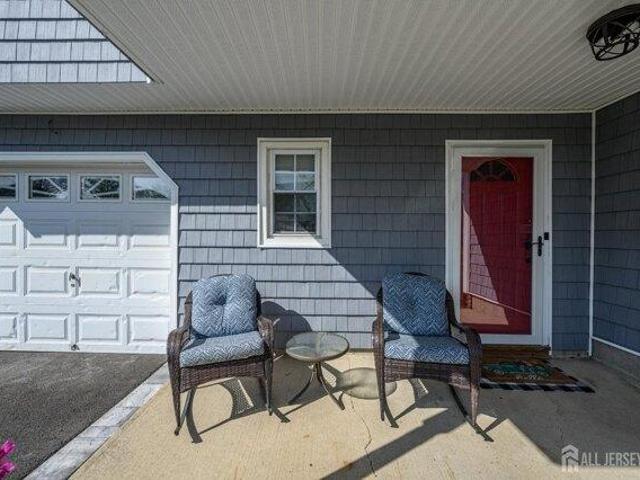 house with 3 bedroom, East Brunswick NJ DLS102827140