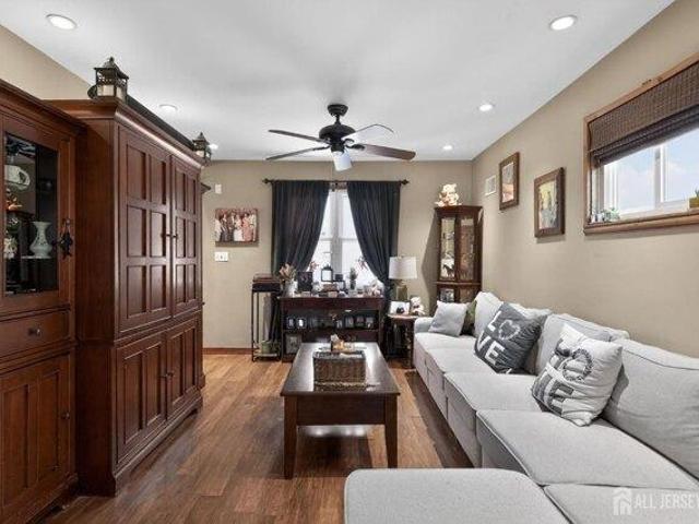 house with 3 bedroom, East Brunswick NJ DLS102317244