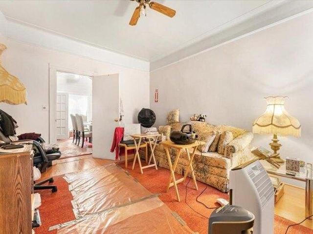 house with 3 bedroom, East Elmhurst NY ES103601620