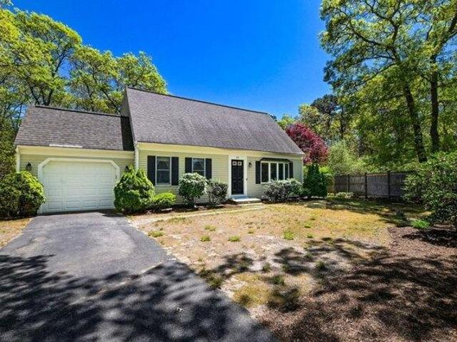 house with 3 bedroom, East Falmouth MA DLS103034168