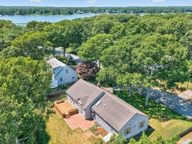 house with 3 bedroom, East Falmouth MA DS104075668
