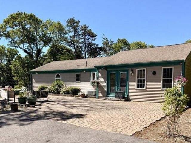 house with 3 bedroom, East Falmouth MA DS104331265