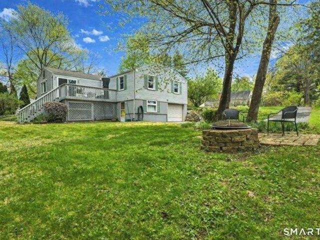 house with 3 bedroom, East Granby CT DLS102285389