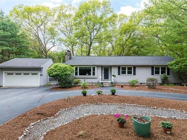house with 3 bedroom, East Greenwich RI DS102824312