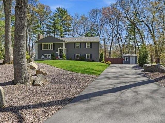 house with 3 bedroom, East Greenwich RI DS103102108