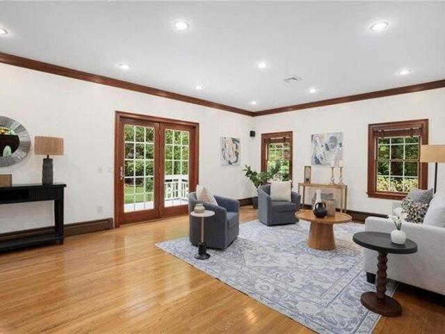house with 3 bedroom, East Greenwich RI ES103097760