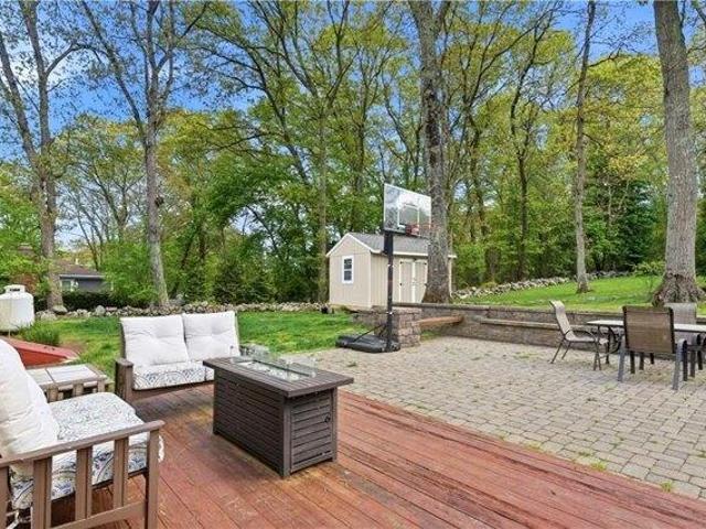 house with 3 bedroom, East Greenwich RI ES103442694