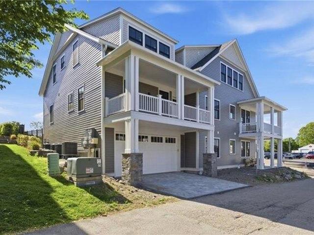 house with 3 bedroom, East Greenwich RI ES103444227