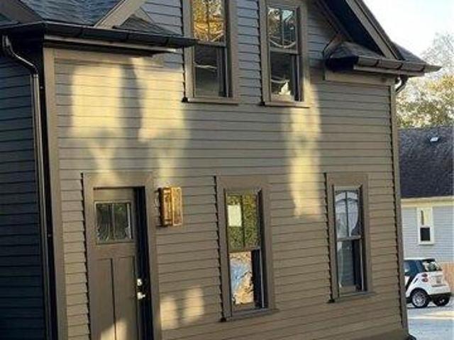 house with 3 bedroom, East Greenwich RI ES103432396