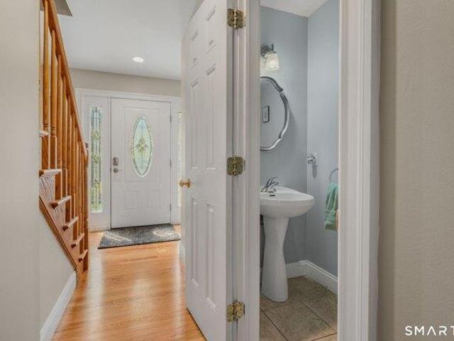house with 3 bedroom, East Haddam CT ES103073569