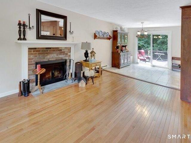 house with 3 bedroom, East Haddam CT ES104411351