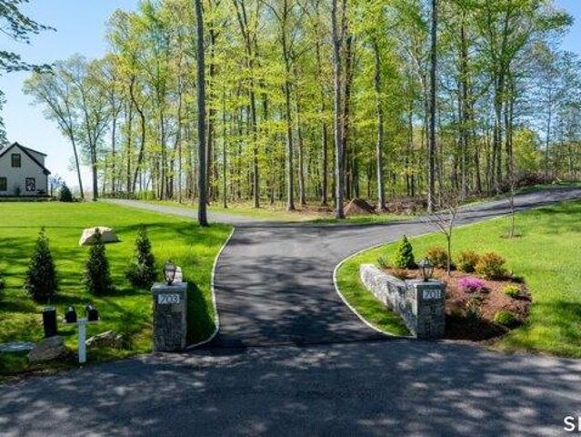 house with 3 bedroom, East Haddam CT ES104870258