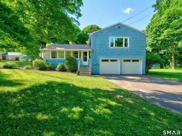 house with 3 bedroom, East Haddam CT ES105144270