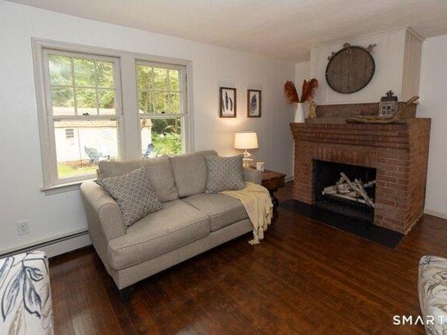 house with 3 bedroom, East Haddam CT ES105157051