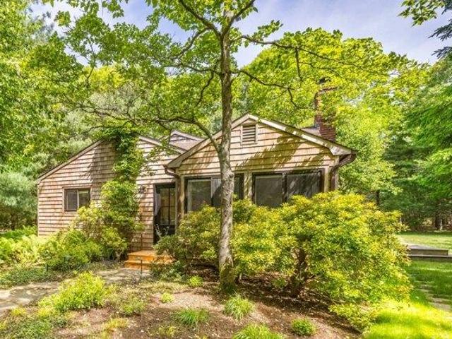 house with 3 bedroom, East Hampton NY DS103622665