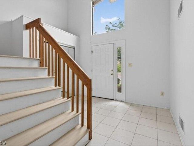 house with 3 bedroom, East Hanover NJ DLS102475300