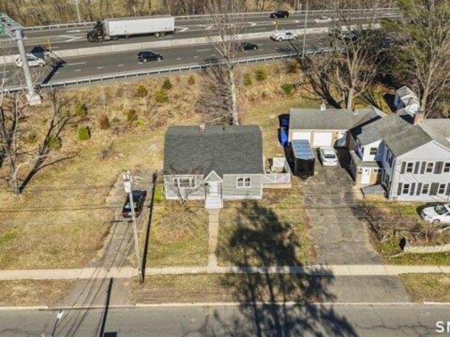 house with 3 bedroom, East Hartford CT DLS101656696