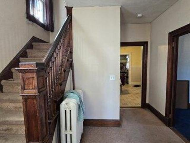 house with 3 bedroom, East Hartford CT DLS102153875
