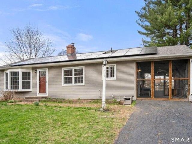 house with 3 bedroom, East Hartford CT DLS102799961