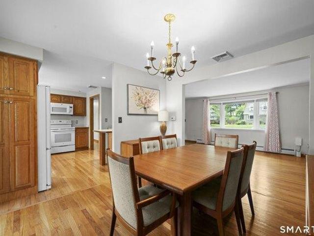 house with 3 bedroom, East Hartford CT DS104148197