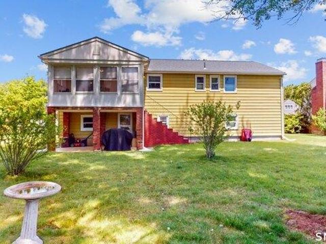 house with 3 bedroom, East Hartford CT DS104375378