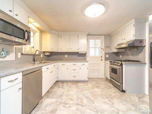 house with 3 bedroom, East Hartford CT DS104477871