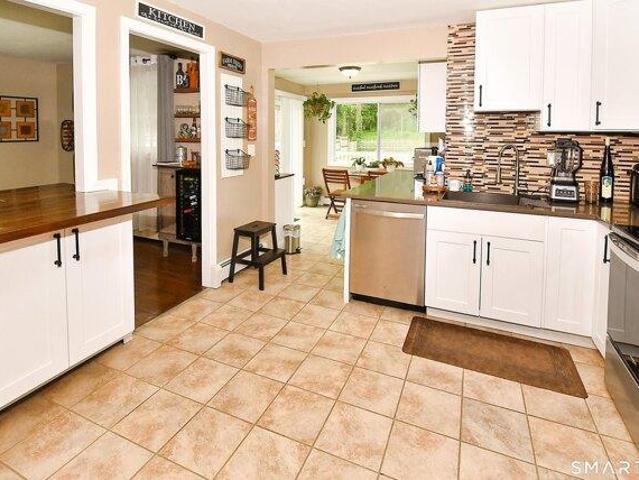 house with 3 bedroom, East Hartford CT DS103070639