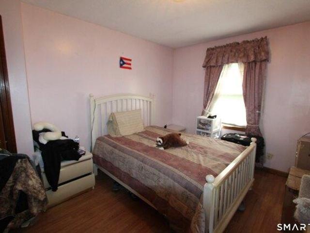 house with 3 bedroom, East Hartford CT ES104077442