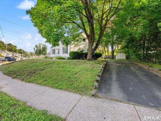 house with 3 bedroom, East Hartford CT ES104148252
