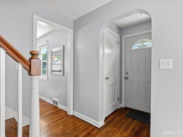 house with 3 bedroom, East Hartford CT ES104152144