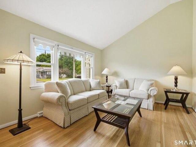 house with 3 bedroom, East Hartford CT ES104152304