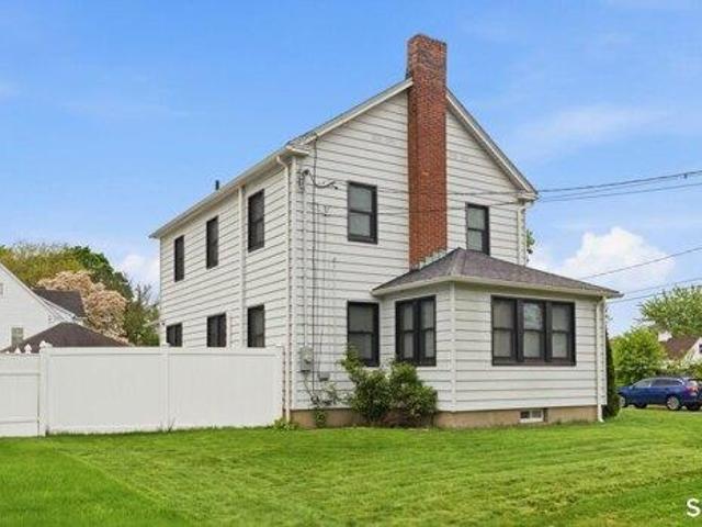 house with 3 bedroom, East Hartford CT ES104152595