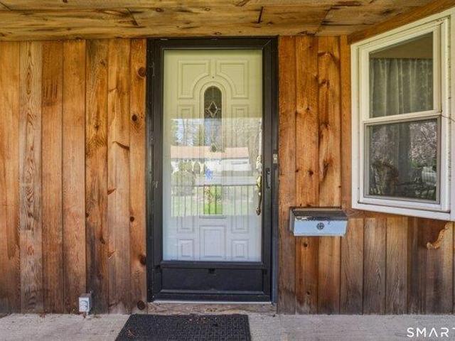 house with 3 bedroom, East Hartford CT ES104152700