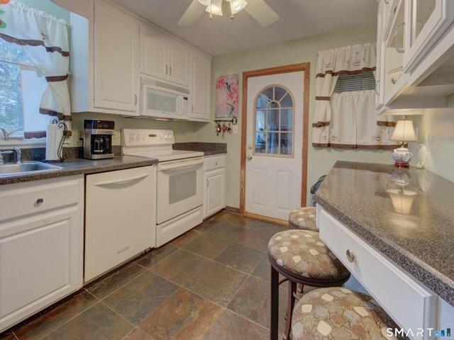 house with 3 bedroom, East Hartford CT ES104153220