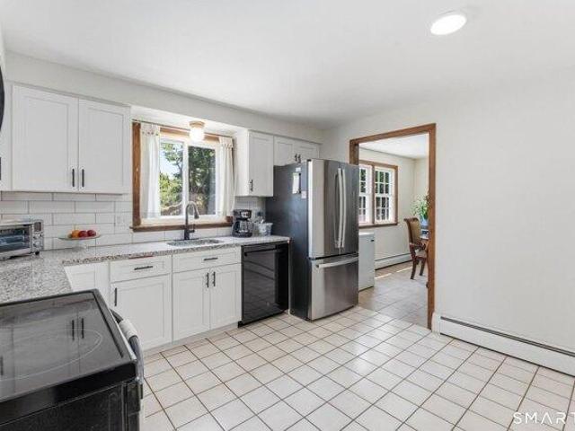 house with 3 bedroom, East Hartford CT ES104193092