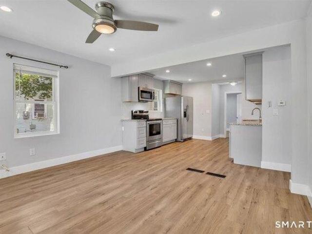 house with 3 bedroom, East Hartford CT ES104232930