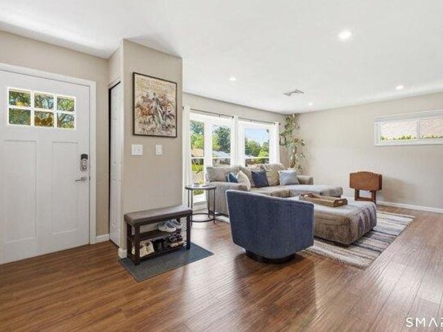 house with 3 bedroom, East Hartford CT ES104351846