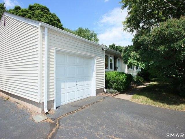 house with 3 bedroom, East Hartford CT ES104445663