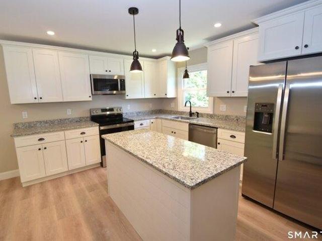house with 3 bedroom, East Hartford CT ES104441315