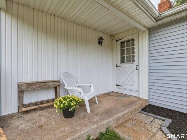 house with 3 bedroom, East Hartford CT ES104607500