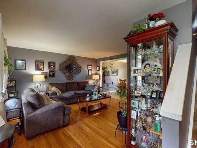 house with 3 bedroom, East Hartford CT ES104809466