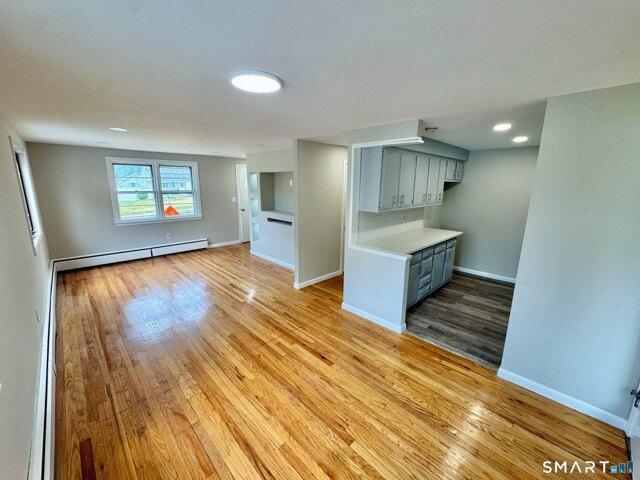house with 3 bedroom, East Hartford CT ES104835879