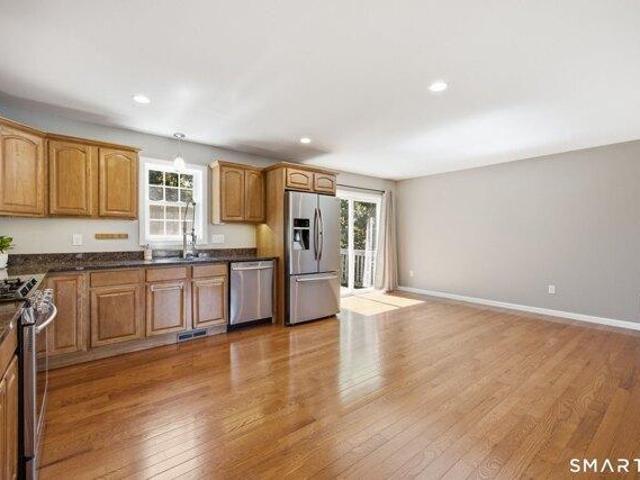 house with 3 bedroom, East Hartford CT ES105126231
