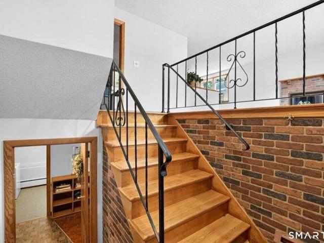 house with 3 bedroom, East Hartford CT ES105141816