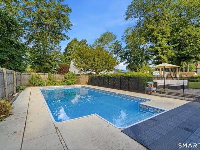 house with 3 bedroom, East Hartford CT ES105160986