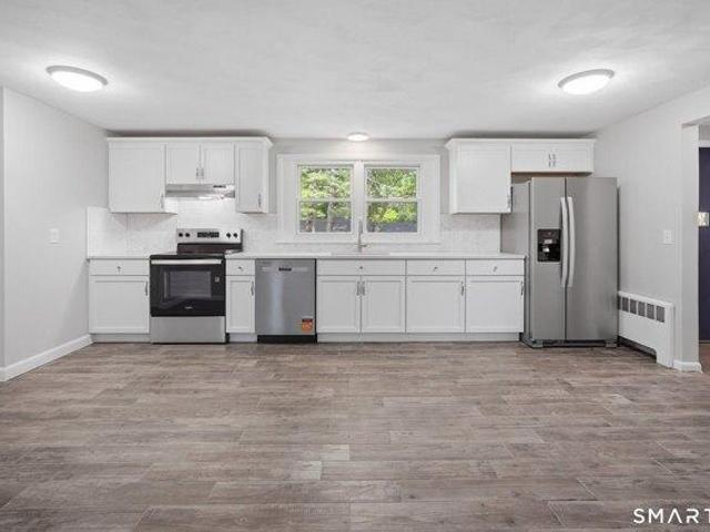 house with 3 bedroom, East Hartford CT ES103102253