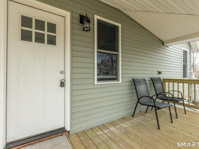 house with 3 bedroom, East Hartford CT ES103435781