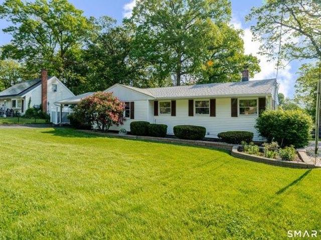 house with 3 bedroom, East Hartford CT ES103438445
