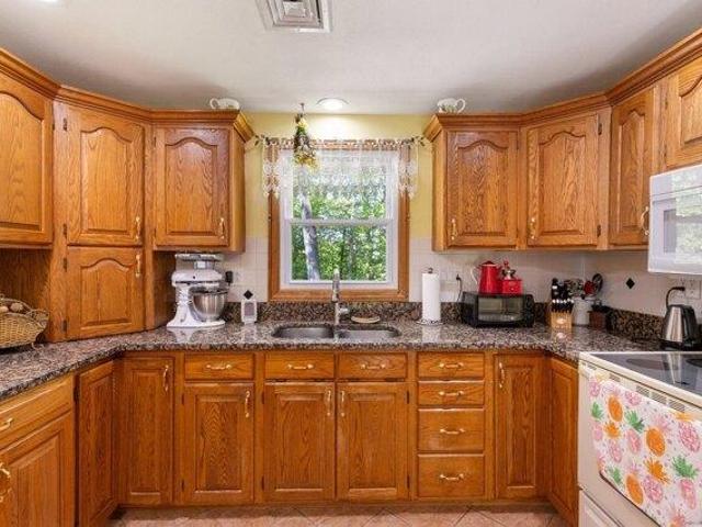 house with 3 bedroom, East Hartford CT ES103501193