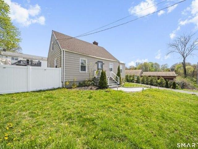house with 3 bedroom, East Haven CT DLS101750996